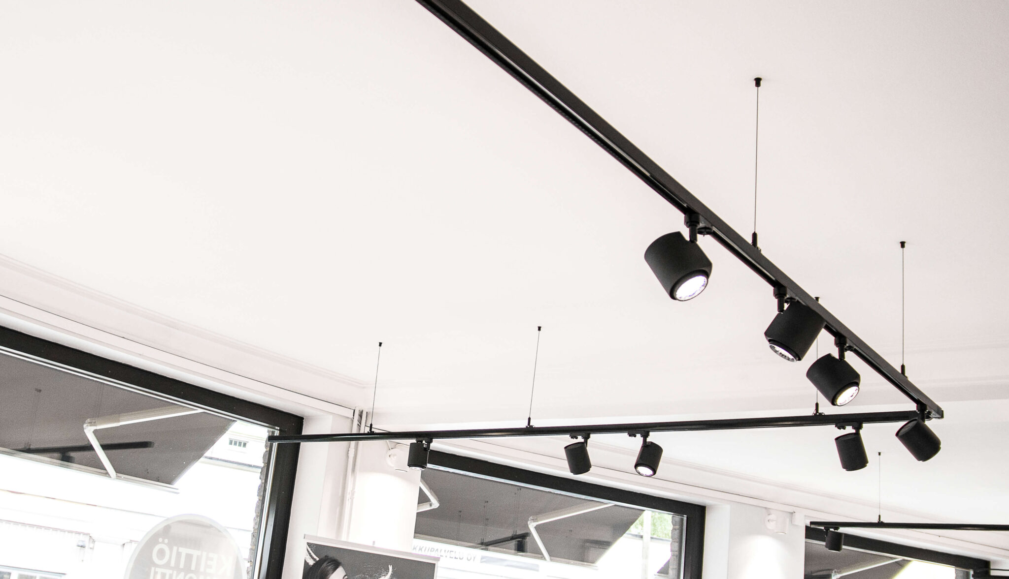 Unipro® lighting track system at Puustelli kitchen store | Unipro