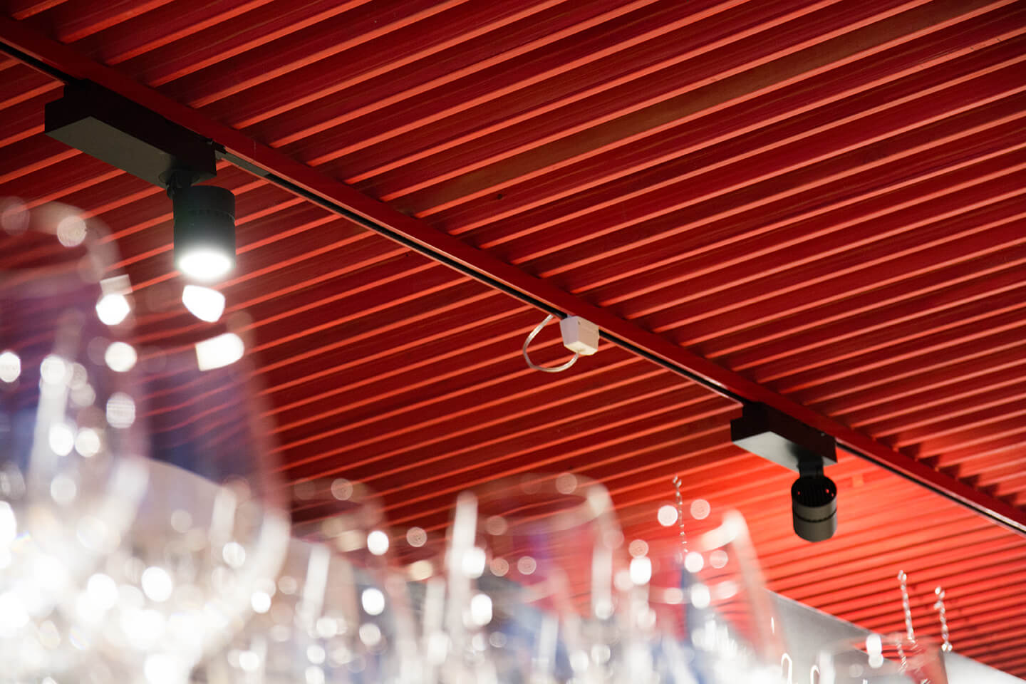 Unipro® lighting tracks at Restaurant Nallikari | Unipro