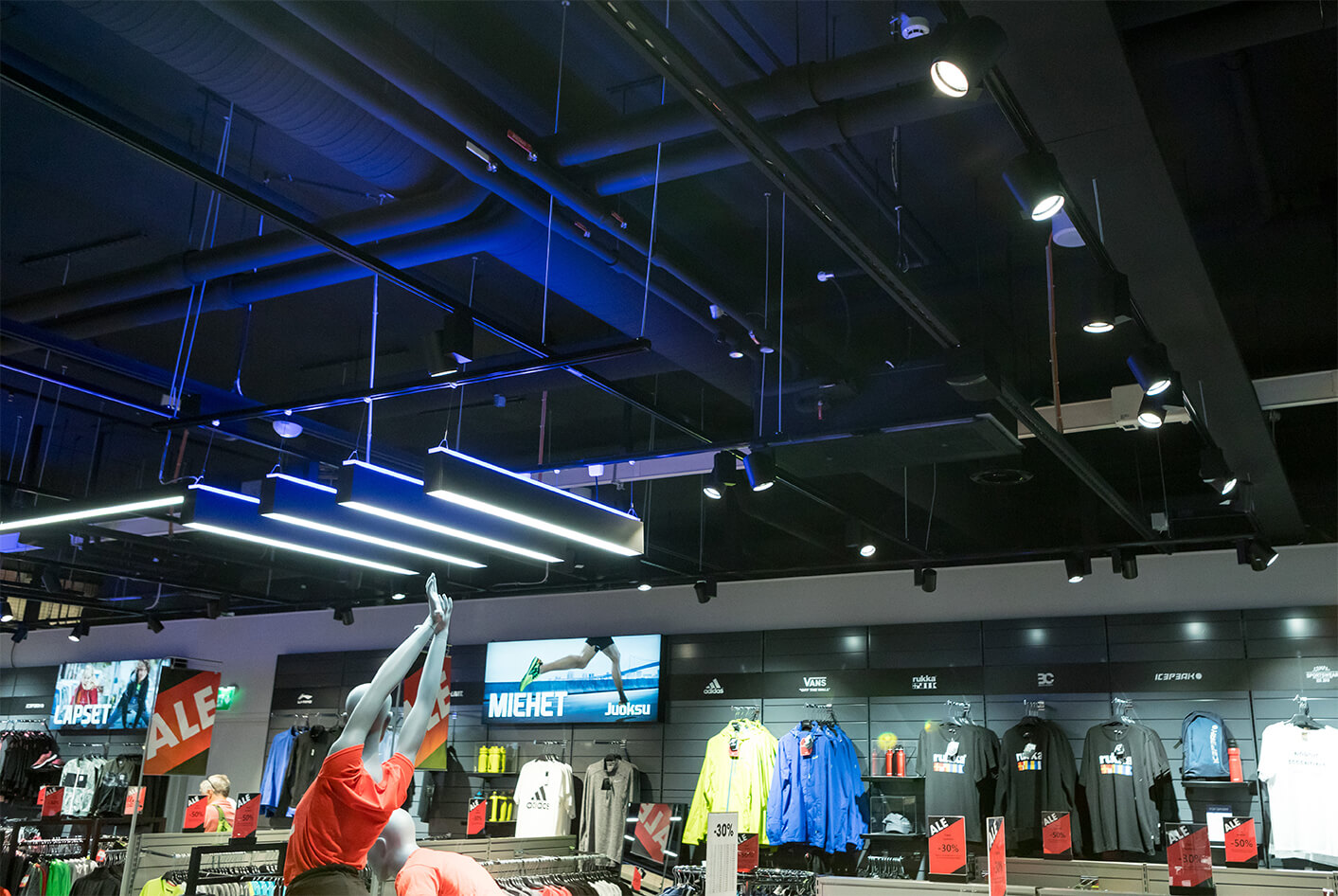 Unipro® lighting tracks in the Ratina Shopping Center | Unipro